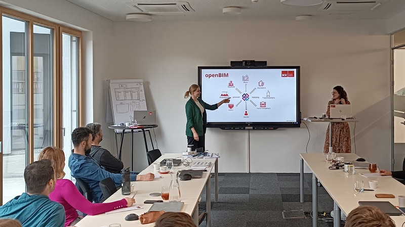 Scheckübergabe BIM - IKK